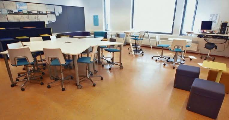 Deskless Classroom: Konsep Kelas Tanpa Meja untuk Kegiatan Belajar yang ...